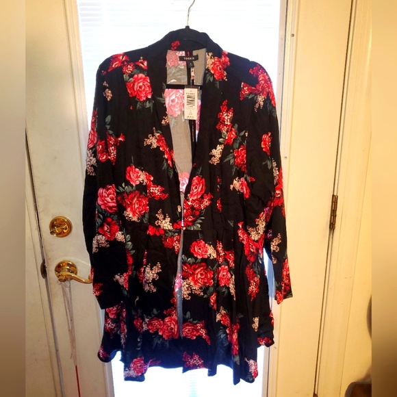 torrid | Jackets & Coats | Torrid Black Red Floral Trench Coat | Poshmark